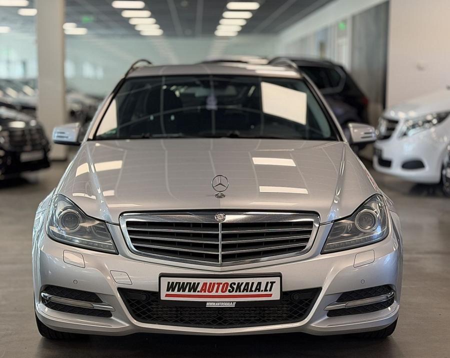 Mercedes-Benz C 200 2011 in Klaipeda, with an engine capacity of 2.20 L and mileage of 250 thousand km for 7750 €, photo 4 on AUTOMOTO.COM.LV