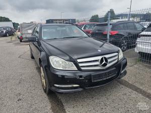 Mercedes-Benz C 200 2011 Kauņa, ar dzinēja tilpumu 2.00 L un nobraukumu 246 tūkst. km par 2100 €, foto  vietnē AUTOMOTO.COM.LV