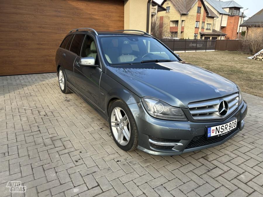 Mercedes-Benz C 200 2012 Panevēža, ar dzinēja tilpumu 2.00 L un nobraukumu 400 tūkst. km par 4750 €, foto 3 vietnē AUTOMOTO.COM.LV