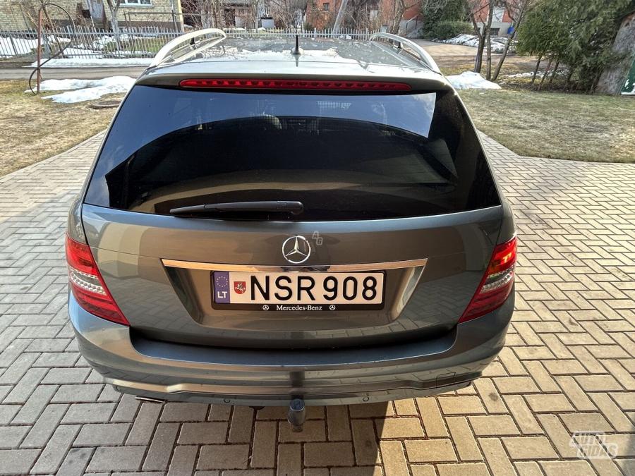 Mercedes-Benz C 200 2012 Panevēža, ar dzinēja tilpumu 2.00 L un nobraukumu 400 tūkst. km par 4750 €, foto 6 vietnē AUTOMOTO.COM.LV
