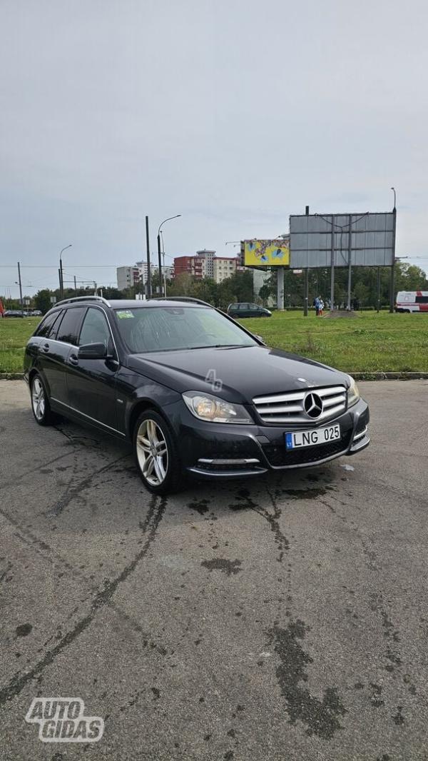 Мерседес Ц 200 2013 в Каунас, объемом двигателя 2.00 л и пробегом 450 тыс. км за 1800 €, фото 3 на AUTOMOTO.COM.LV