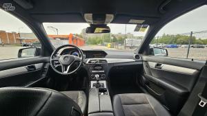Mercedes-Benz C 200 2013 in Kaunas, with an engine capacity of 2.00 L and mileage of 450 thousand km for 1800 €, photo 6 on AUTOMOTO.COM.LV