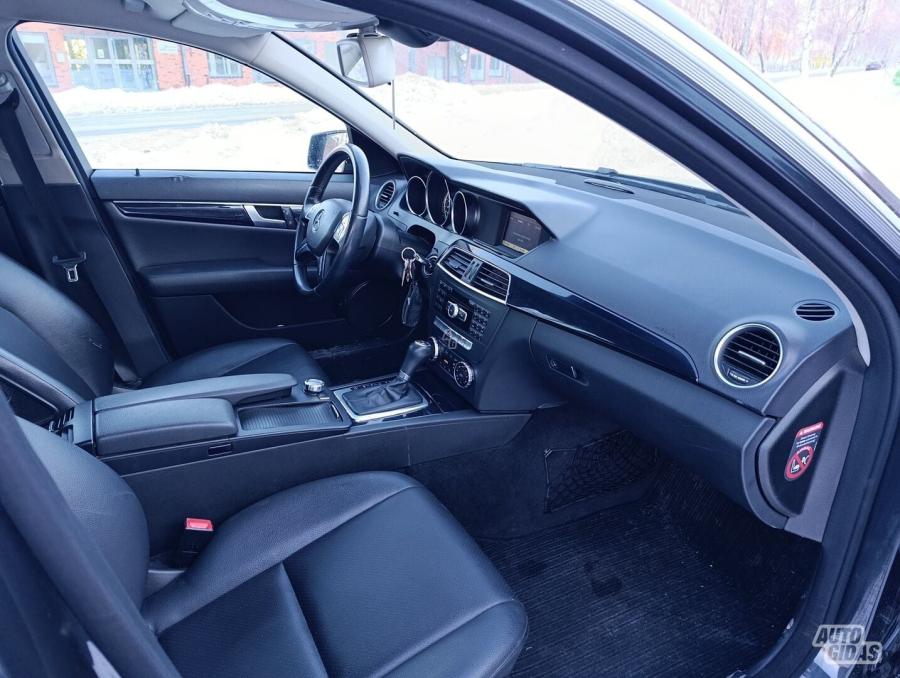 Mercedes-Benz C 200 2014 Birštonas, ar dzinēja tilpumu 2.00 L un nobraukumu 367 tūkst. km par 4200 €, foto 8 vietnē AUTOMOTO.COM.LV
