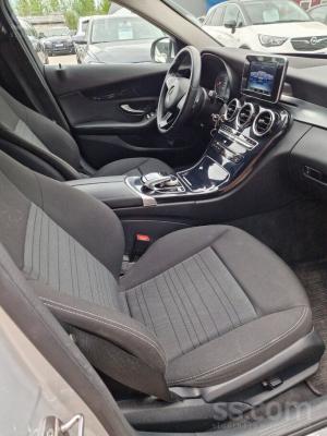 Mercedes-Benz C 200 2017 in Riga, with an engine capacity of 1.60 L and mileage of 256 thousand km for 10500 €, photo 6 on AUTOMOTO.COM.LV