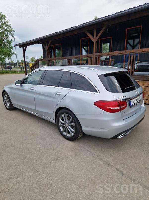 Mercedes-Benz C 200 2017 in Riga, with an engine capacity of 1.60 L and mileage of 256 thousand km for 10500 €, photo 6 on AUTOMOTO.COM.LV