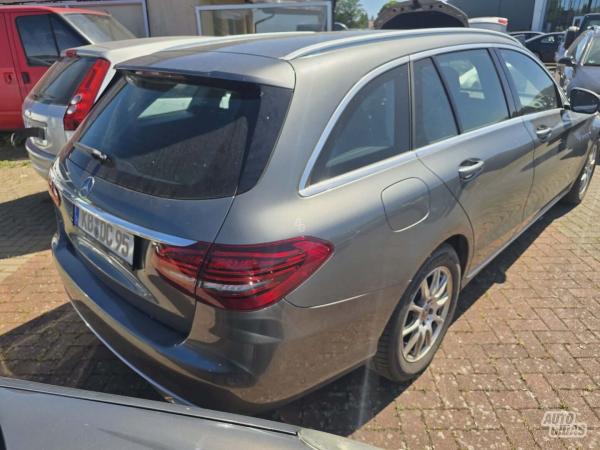 Mercedes-Benz C 200 2019 in Kaunas, with an engine capacity of 1.60 L and mileage of 151 thousand km for 8800 €, photo 5 on AUTOMOTO.COM.LV