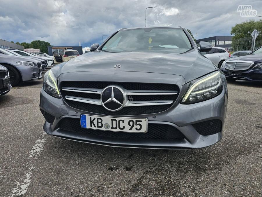 Мерседес Ц 200 2019 в Каунас, объемом двигателя 1.60 л и пробегом 80 тыс. км за 13650 €, фото 26 на AUTOMOTO.COM.LV