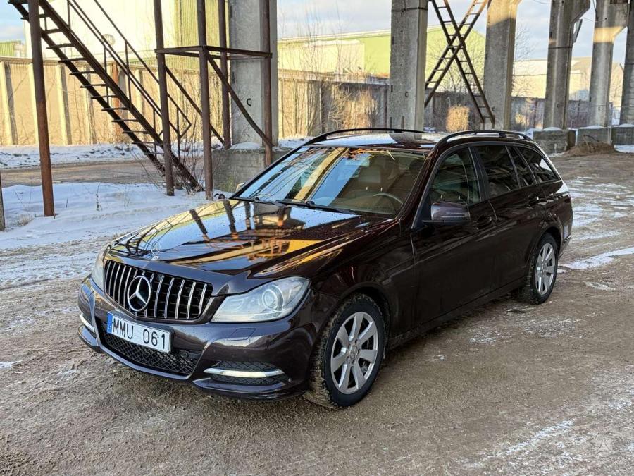 Violets Mercedes-Benz C 200 2012 Alīta, ar dzinēja tilpumu 2.14 L un nobraukumu 390 tūkst. km par 5500 €, foto 11 vietnē AUTOMOTO.COM.LV