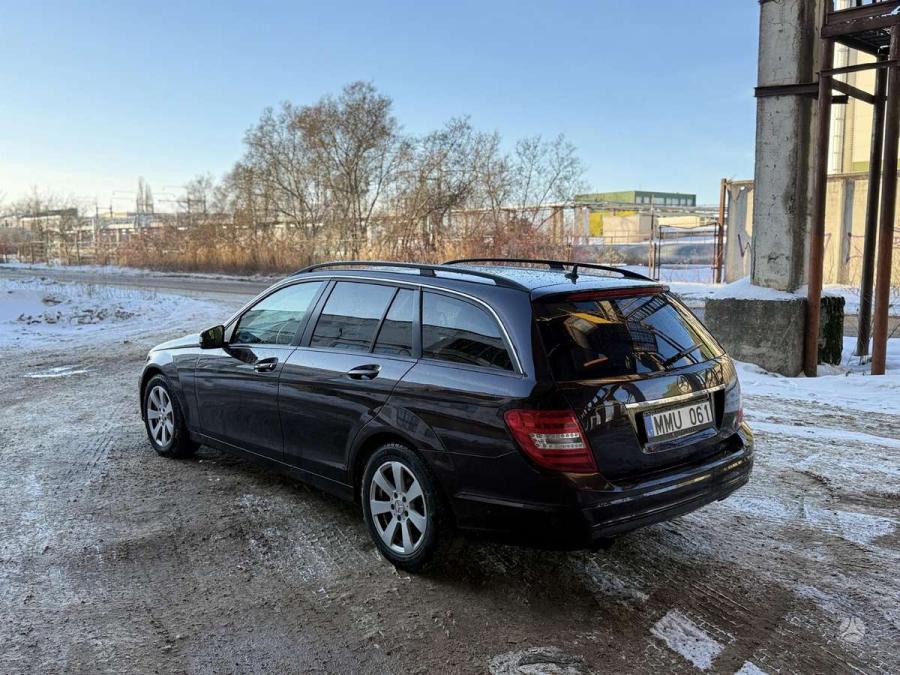 Violets Mercedes-Benz C 200 2012 Alīta, ar dzinēja tilpumu 2.14 L un nobraukumu 390 tūkst. km par 5500 €, foto 12 vietnē AUTOMOTO.COM.LV