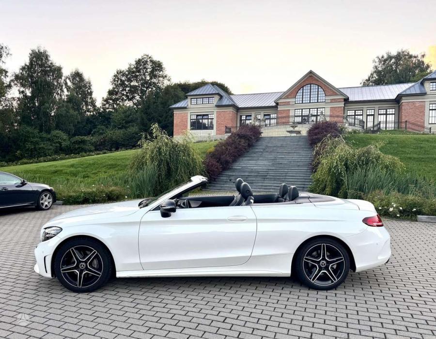 White Mercedes-Benz C 200 2019 in Vilnius, with an engine capacity of 1.50 L and mileage of 42 thousand km for 33900 €, photo 3 on AUTOMOTO.COM.LV