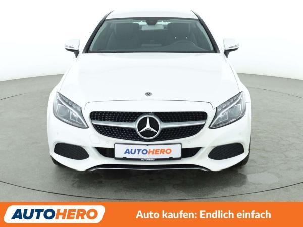 White Mercedes-Benz C 200 2018 in Kaunas, with an engine capacity of 2.00 L and mileage of 42 thousand km for 24419 €, photo 9 on AUTOMOTO.COM.LV