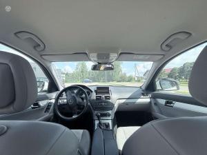 White Mercedes-Benz C 200 2007 in Vilnius, with an engine capacity of 1.80 L and mileage of 265 thousand km for 4100 €, photo 7 on AUTOMOTO.COM.LV