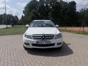 White Mercedes-Benz C 200 2007 in Vilnius, with an engine capacity of 1.80 L and mileage of 265 thousand km for 4100 €, photo 11 on AUTOMOTO.COM.LV