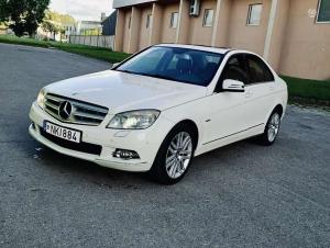 White Mercedes-Benz C 200 2008 in Siauliai, with an engine capacity of 2.15 L and mileage of 299 thousand km for 5500 €, photo  on AUTOMOTO.COM.LV