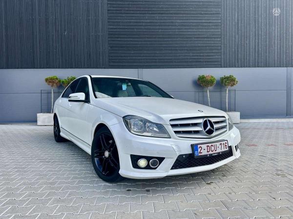 Balts Mercedes-Benz C 200 2013 Šauļi, ar dzinēja tilpumu 2.14 L un nobraukumu 245 tūkst. km par 7100 €, foto 1 vietnē AUTOMOTO.COM.LV