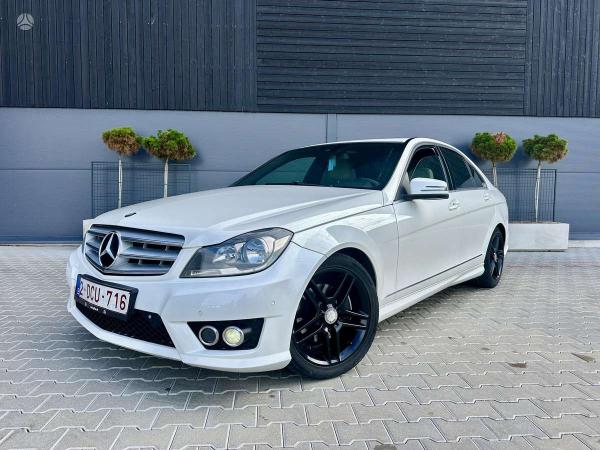 Balts Mercedes-Benz C 200 2013 Šauļi, ar dzinēja tilpumu 2.14 L un nobraukumu 245 tūkst. km par 7100 €, foto 2 vietnē AUTOMOTO.COM.LV
