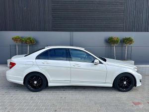 Balts Mercedes-Benz C 200 2013 Šauļi, ar dzinēja tilpumu 2.14 L un nobraukumu 245 tūkst. km par 7100 €, foto 8 vietnē AUTOMOTO.COM.LV
