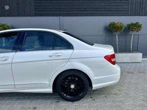 Balts Mercedes-Benz C 200 2013 Šauļi, ar dzinēja tilpumu 2.14 L un nobraukumu 245 tūkst. km par 7100 €, foto 9 vietnē AUTOMOTO.COM.LV