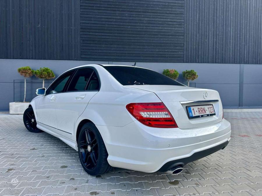 Balts Mercedes-Benz C 200 2013 Šauļi, ar dzinēja tilpumu 2.14 L un nobraukumu 245 tūkst. km par 7100 €, foto 11 vietnē AUTOMOTO.COM.LV
