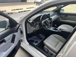 Balts Mercedes-Benz C 200 2013 Šauļi, ar dzinēja tilpumu 2.14 L un nobraukumu 245 tūkst. km par 7100 €, foto 17 vietnē AUTOMOTO.COM.LV