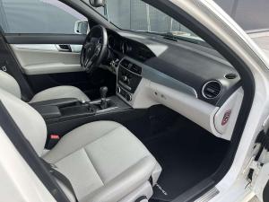Balts Mercedes-Benz C 200 2013 Šauļi, ar dzinēja tilpumu 2.14 L un nobraukumu 245 tūkst. km par 7100 €, foto 27 vietnē AUTOMOTO.COM.LV