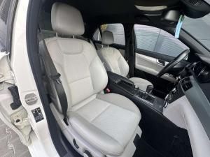 Balts Mercedes-Benz C 200 2013 Šauļi, ar dzinēja tilpumu 2.14 L un nobraukumu 245 tūkst. km par 7100 €, foto 28 vietnē AUTOMOTO.COM.LV