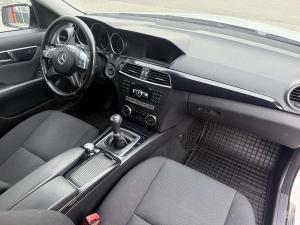 Balts Mercedes-Benz C 200 2013 Viļņa, ar dzinēja tilpumu 2.20 L un nobraukumu 405 tūkst. km par 4400 €, foto 10 vietnē AUTOMOTO.COM.LV