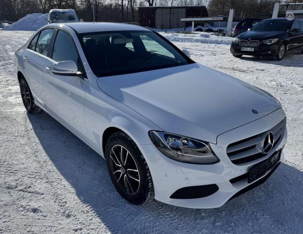 Balts Mercedes-Benz C 200 2015 Panevēža, ar dzinēja tilpumu 1.60 L un nobraukumu 243 tūkst. km par 9400 €, foto 2 vietnē AUTOMOTO.COM.LV