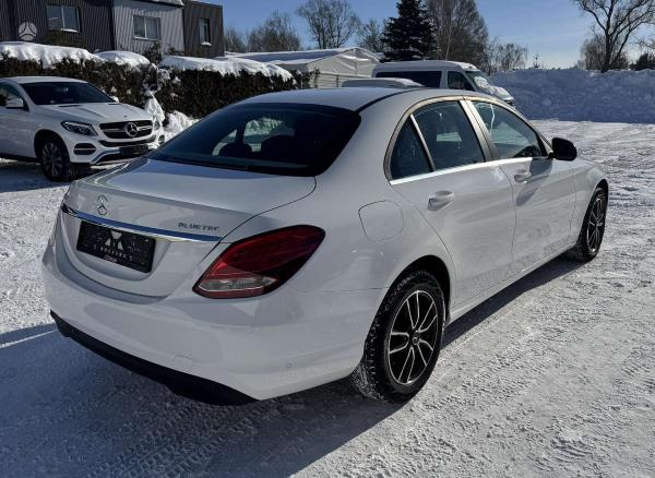 Balts Mercedes-Benz C 200 2015 Panevēža, ar dzinēja tilpumu 1.60 L un nobraukumu 243 tūkst. km par 9400 €, foto 4 vietnē AUTOMOTO.COM.LV