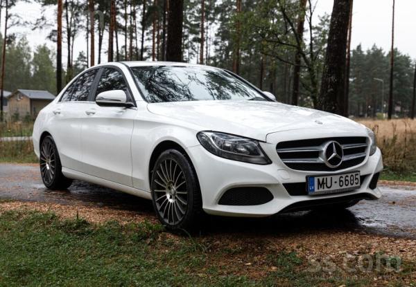 White Mercedes-Benz C 200 2016 in Riga, with an engine capacity of 1.60 L and mileage of 225 thousand km for 10500 €, photo 1 on AUTOMOTO.COM.LV
