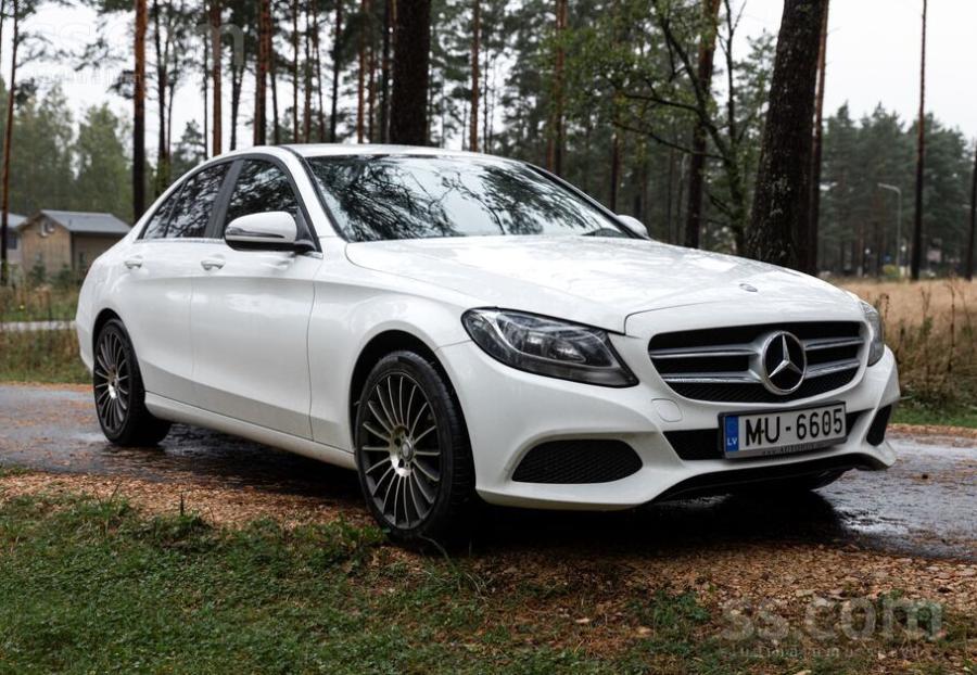 Balts Mercedes-Benz C 200 2016 Rīga, ar dzinēja tilpumu 1.60 L un nobraukumu 225 tūkst. km par 10500 €, foto 1 vietnē AUTOMOTO.COM.LV