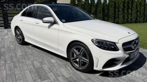 Белый Мерседес Ц 200 2019 в Рига, объемом двигателя 1.60 л и пробегом 83 тыс. км за 23850 €, фото 3 на AUTOMOTO.COM.LV