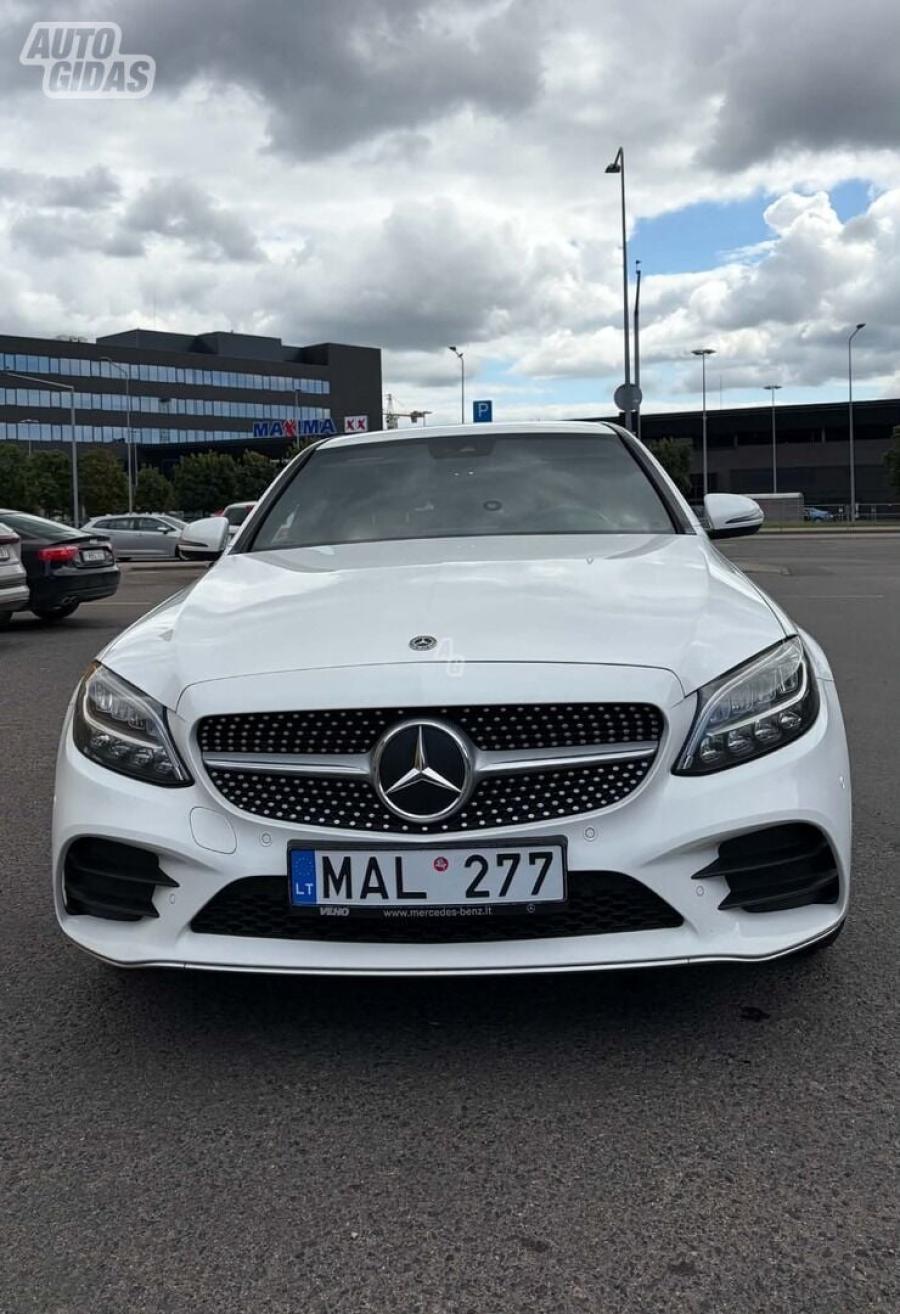 White Mercedes-Benz C 200 2021 in Kaunas, with an engine capacity of 1.50 L and mileage of 184 thousand km for 25990 €, photo 3 on AUTOMOTO.COM.LV