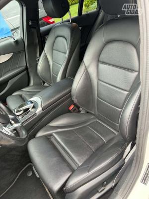 White Mercedes-Benz C 200 2021 in Kaunas, with an engine capacity of 1.50 L and mileage of 184 thousand km for 25990 €, photo 11 on AUTOMOTO.COM.LV