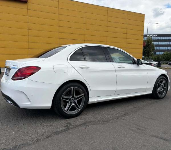 Balts Mercedes-Benz C 200 2021 Kauņa, ar dzinēja tilpumu 1.50 L un nobraukumu 184 tūkst. km par 25990 €, foto 5 vietnē AUTOMOTO.COM.LV