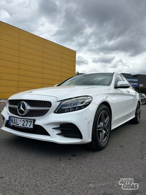 Balts Mercedes-Benz C 200 2021 Kauņa, ar dzinēja tilpumu 1.50 L un nobraukumu 184 tūkst. km par 25990 €, foto 3 vietnē AUTOMOTO.COM.LV