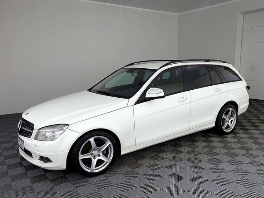 Balts Mercedes-Benz C 200 2008 Tallina, ar dzinēja tilpumu 2.10 L un nobraukumu 367 tūkst. km par 2499 €, foto 3 vietnē AUTOMOTO.COM.LV