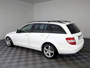 Balts Mercedes-Benz C 200 2008 Tallina, ar dzinēja tilpumu 2.10 L un nobraukumu 367 tūkst. km par 2499 €, foto 5 vietnē AUTOMOTO.COM.LV