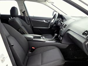 Balts Mercedes-Benz C 200 2008 Tallina, ar dzinēja tilpumu 2.10 L un nobraukumu 367 tūkst. km par 2499 €, foto 7 vietnē AUTOMOTO.COM.LV