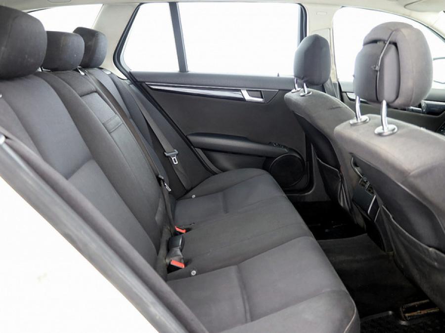 Balts Mercedes-Benz C 200 2008 Tallina, ar dzinēja tilpumu 2.10 L un nobraukumu 367 tūkst. km par 2499 €, foto 8 vietnē AUTOMOTO.COM.LV