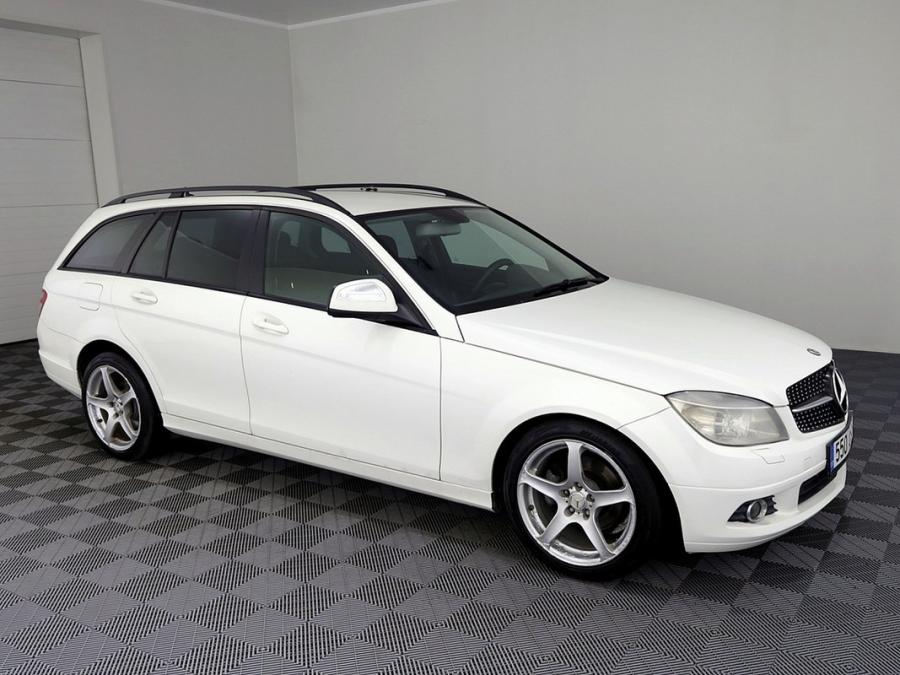 Balts Mercedes-Benz C 200 2008 Tallina, ar dzinēja tilpumu 2.10 L un nobraukumu 367 tūkst. km par 2499 €, foto 10 vietnē AUTOMOTO.COM.LV