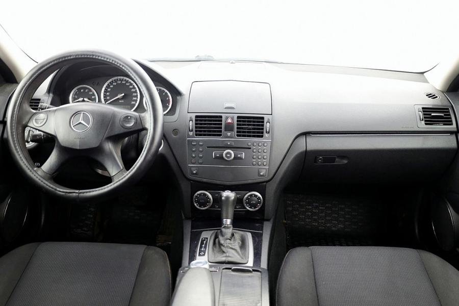 Balts Mercedes-Benz C 200 2008 Tallina, ar dzinēja tilpumu 2.10 L un nobraukumu 367 tūkst. km par 2499 €, foto 14 vietnē AUTOMOTO.COM.LV