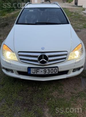 White Mercedes-Benz C 200 2008 in Aizkraukle, with an engine capacity of 2.10 L and mileage of 420 thousand km for 3300 €, photo  on AUTOMOTO.COM.LV