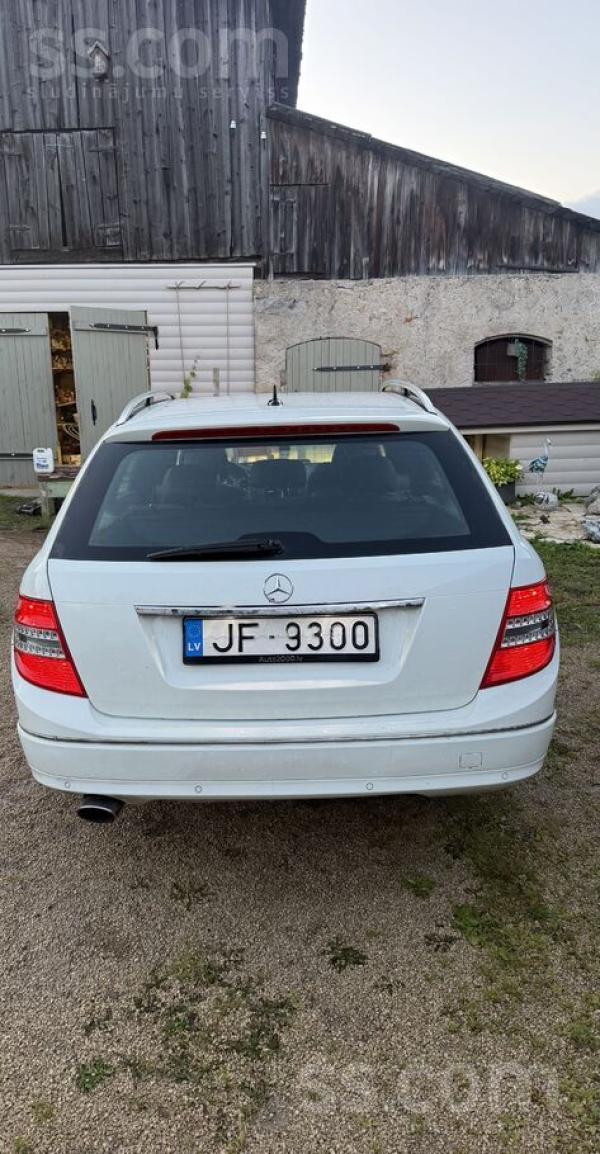 Balts Mercedes-Benz C 200 2008 Aizkraukle, ar dzinēja tilpumu 2.10 L un nobraukumu 420 tūkst. km par 3300 €, foto 3 vietnē AUTOMOTO.COM.LV