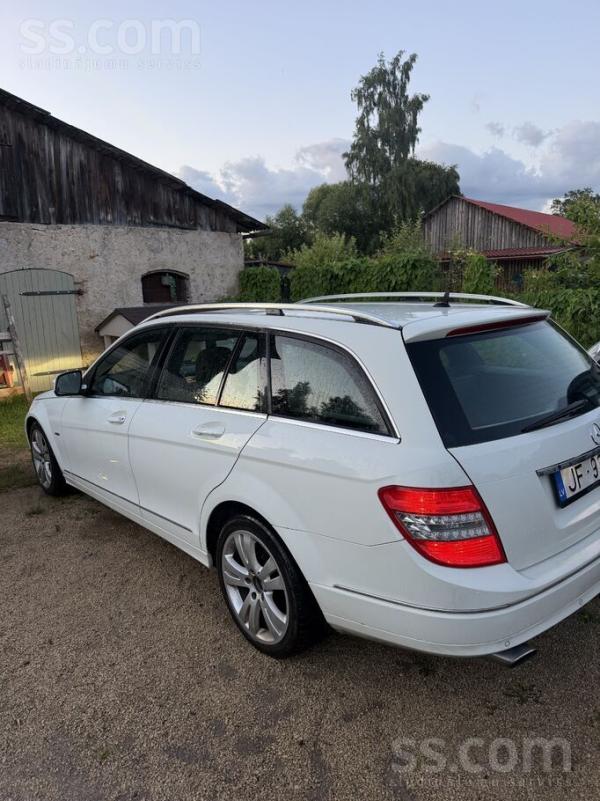 Balts Mercedes-Benz C 200 2008 Aizkraukle, ar dzinēja tilpumu 2.10 L un nobraukumu 420 tūkst. km par 3300 €, foto 5 vietnē AUTOMOTO.COM.LV