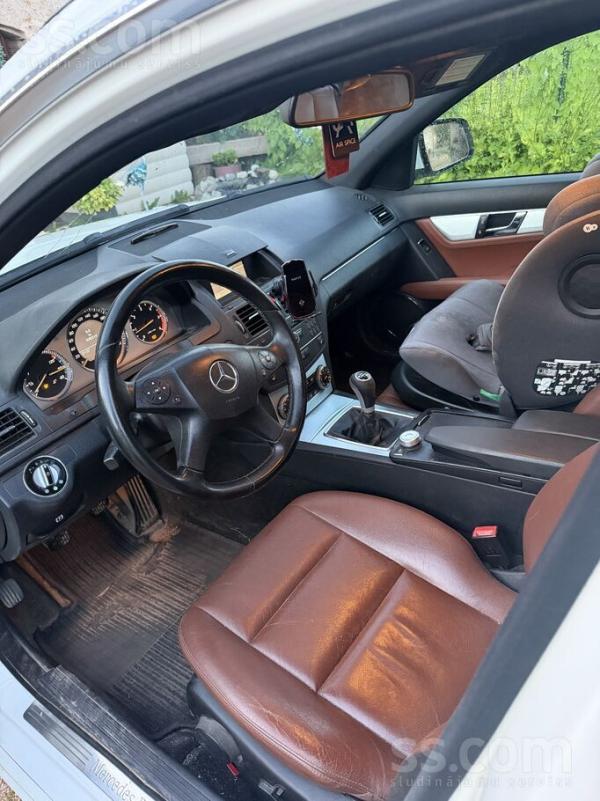 Balts Mercedes-Benz C 200 2008 Aizkraukle, ar dzinēja tilpumu 2.10 L un nobraukumu 420 tūkst. km par 3300 €, foto 6 vietnē AUTOMOTO.COM.LV
