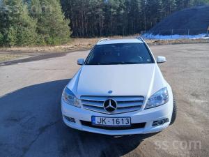 White Mercedes-Benz C 200 2009 in Riga, with an engine capacity of 2.20 L and mileage of 452 thousand km for 4100 €, photo  on AUTOMOTO.COM.LV