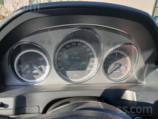 Balts Mercedes-Benz C 200 2009 Rīga, ar dzinēja tilpumu 2.20 L un nobraukumu 452 tūkst. km par 4100 €, foto 8 vietnē AUTOMOTO.COM.LV