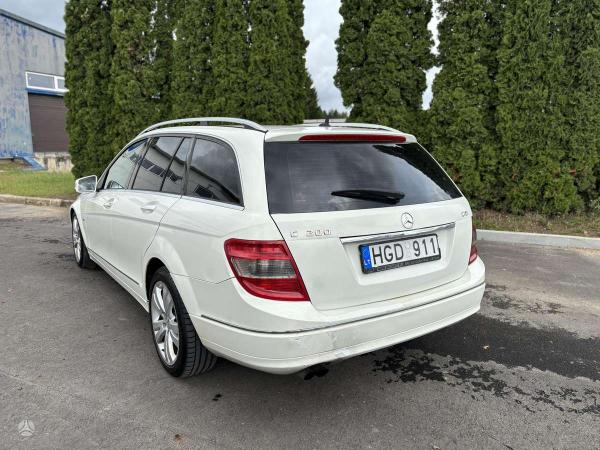 Balts Mercedes-Benz C 200 2009 Mažeikiai, ar dzinēja tilpumu 2.15 L un nobraukumu 471 tūkst. km par 2450 €, foto 3 vietnē AUTOMOTO.COM.LV