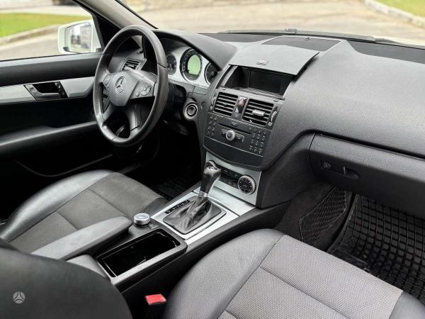 Balts Mercedes-Benz C 200 2009 Mažeikiai, ar dzinēja tilpumu 2.15 L un nobraukumu 471 tūkst. km par 2450 €, foto 9 vietnē AUTOMOTO.COM.LV